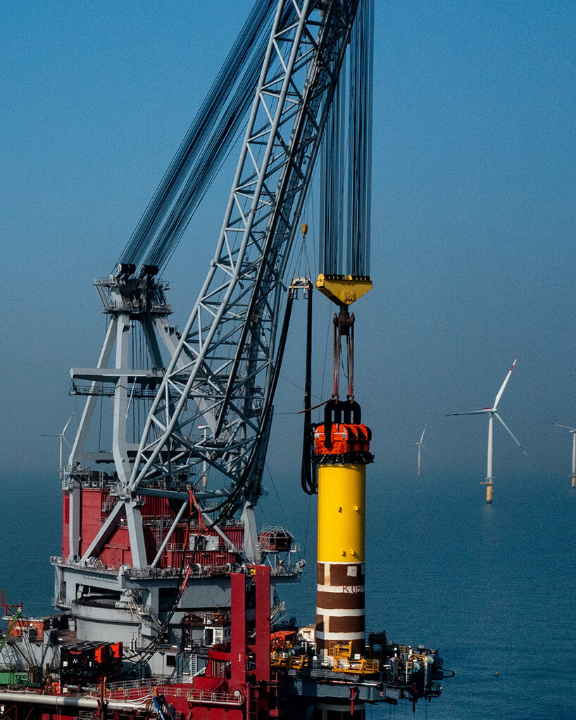 CAPE Holland - Driven by piles