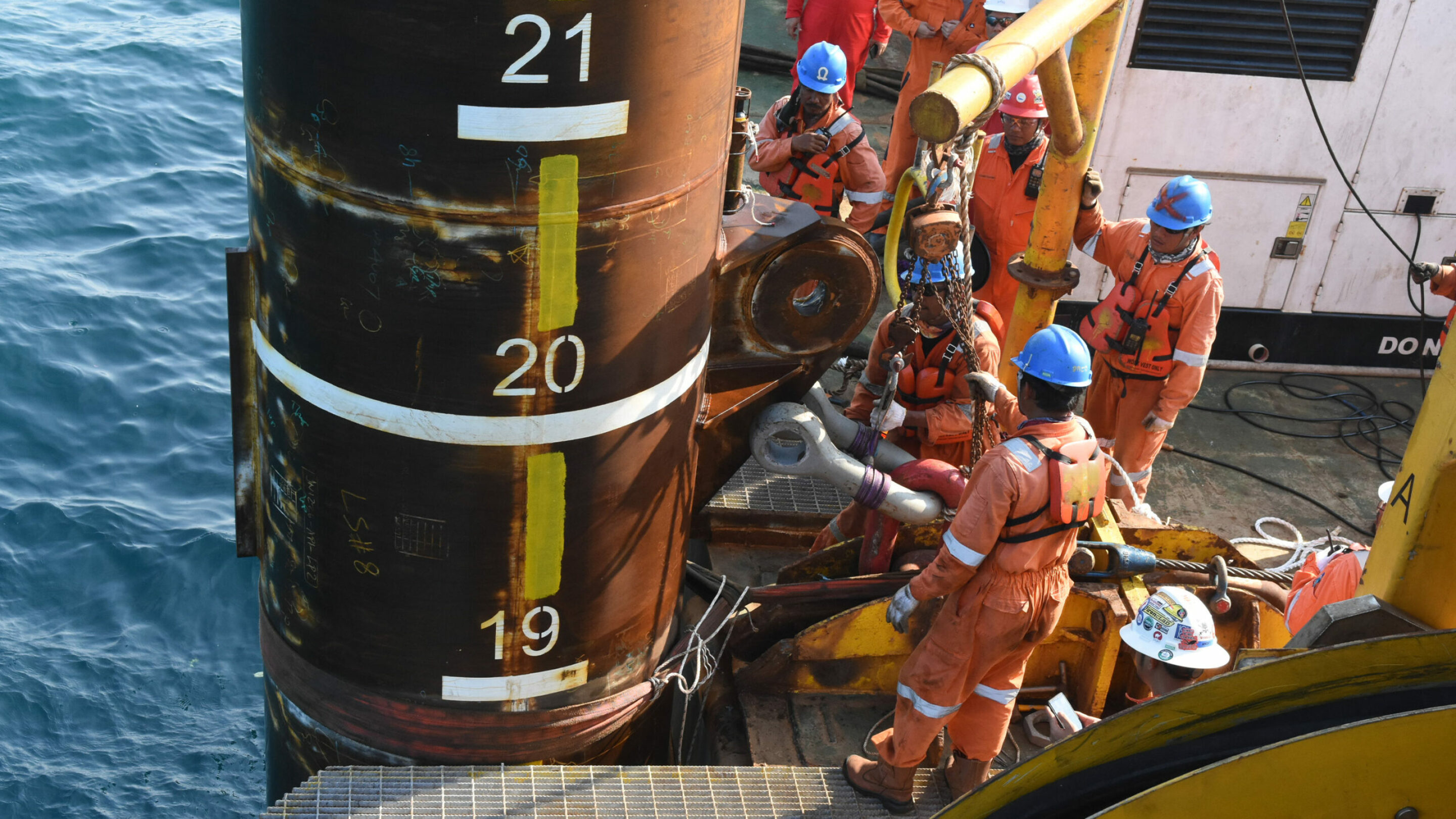 6 anchor piles for FPSO Mooring system - CAPE Holland