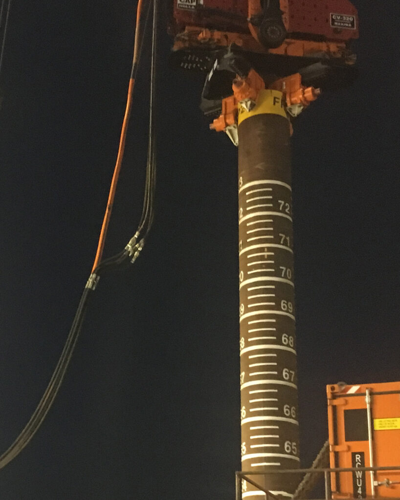 4 tapered pin piles for jacket foundation - CAPE Holland