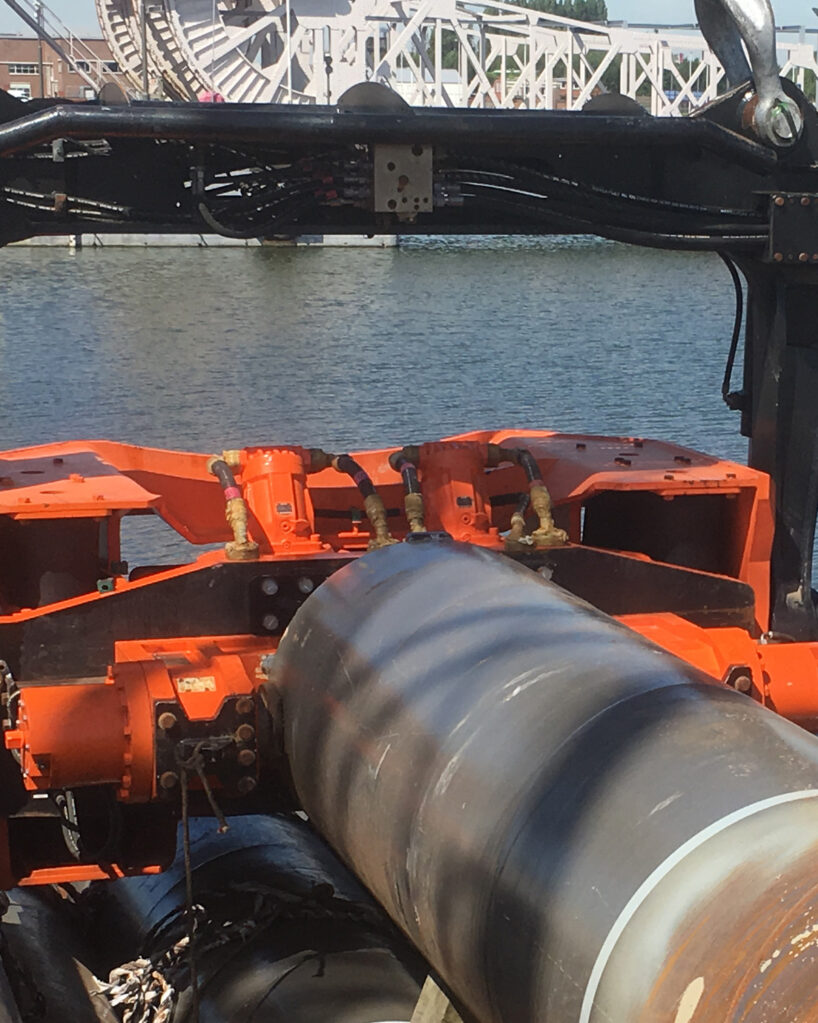 76 jetty piles for house boat mooring places - CAPE Holland