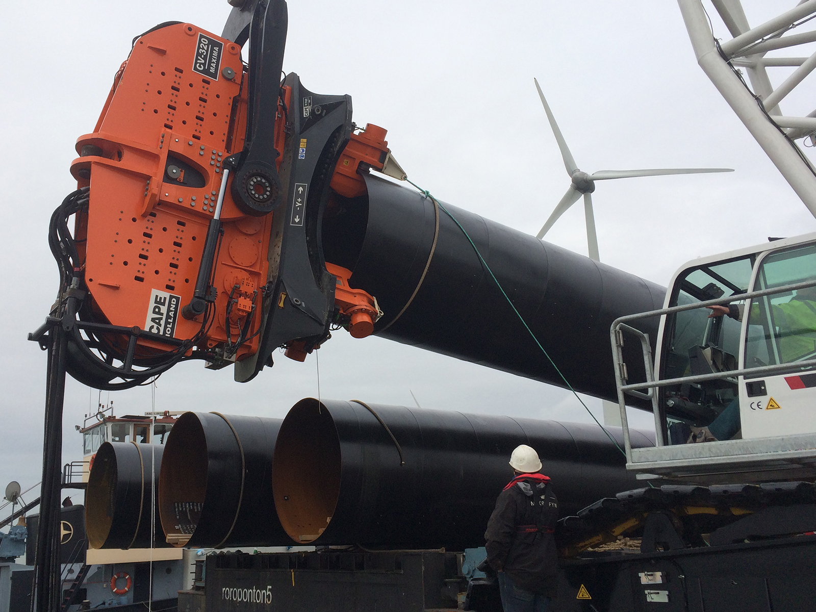 13 mooring piles for temporary mooring places - CAPE Holland