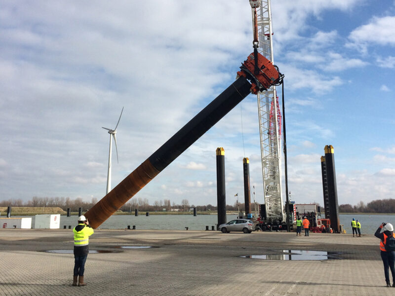13 mooring piles for temporary mooring places - CAPE Holland