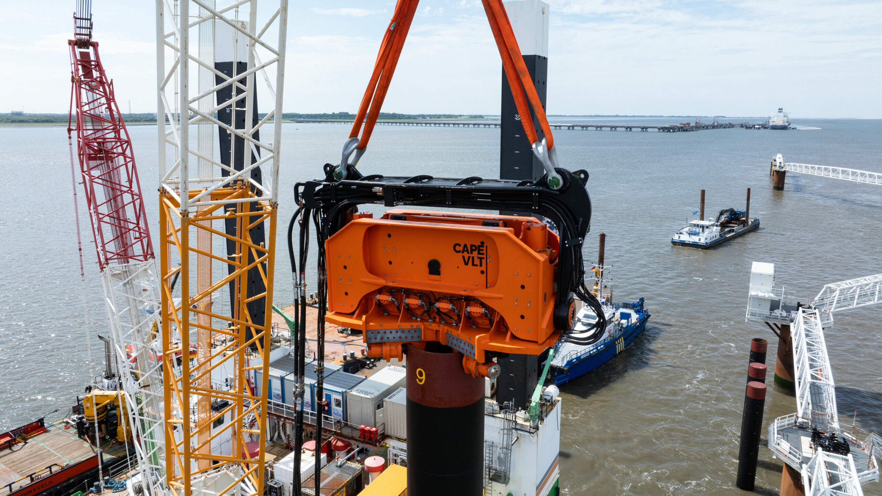 12 pontoon piles Wilhelmshaven - CAPE Holland