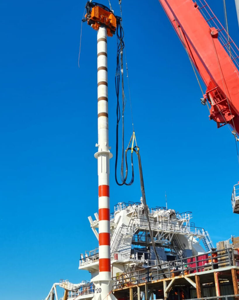 Installation and extraction of starter pile - CAPE Holland